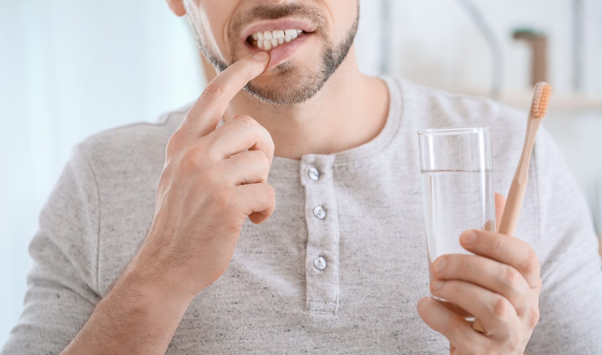 Gengive infiammate e gengivite: perché e cosa fare? • Gengive.org